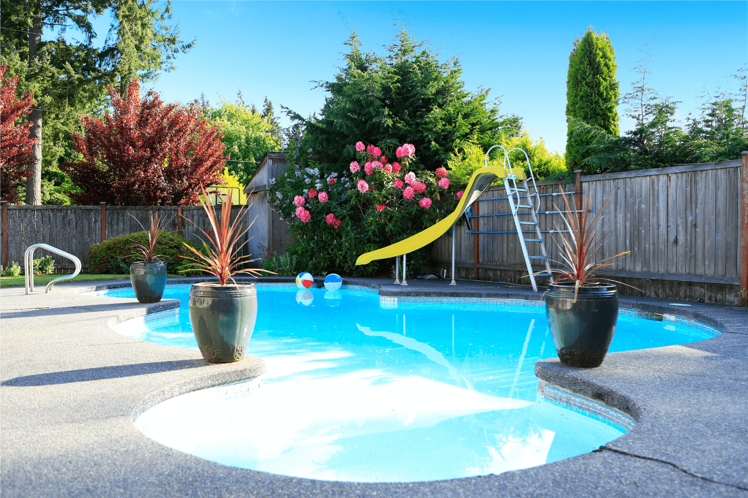 The Pros And Cons Of Saltwater Vs Chlorine Pools Lifeguard On Duty